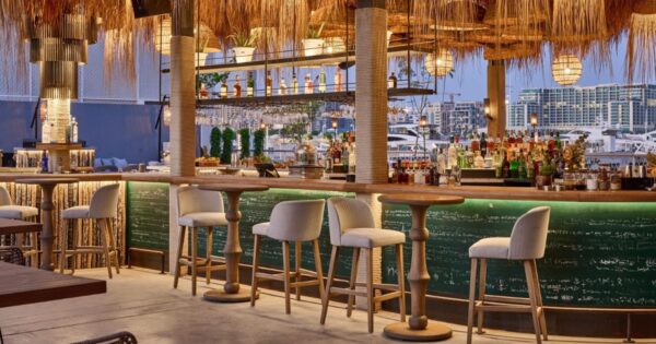 Bar Du Port Dubai: Seductive Waterfront Dining & Cocktails