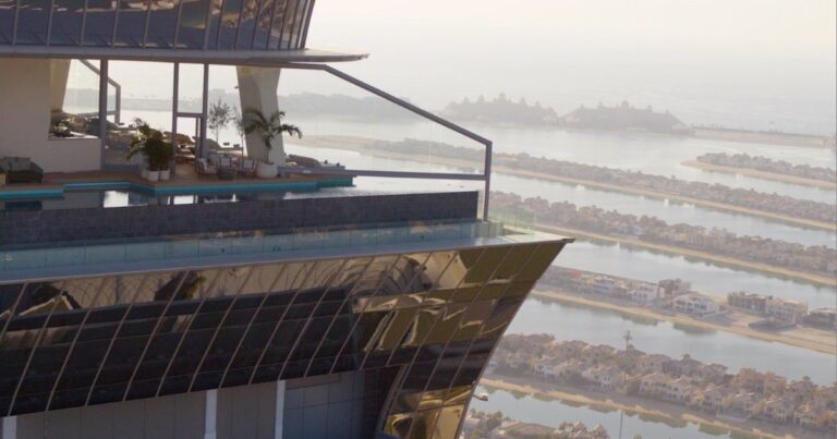 Aura Skypool Dubai: 360° Infinity Pool Views & Booking Guide